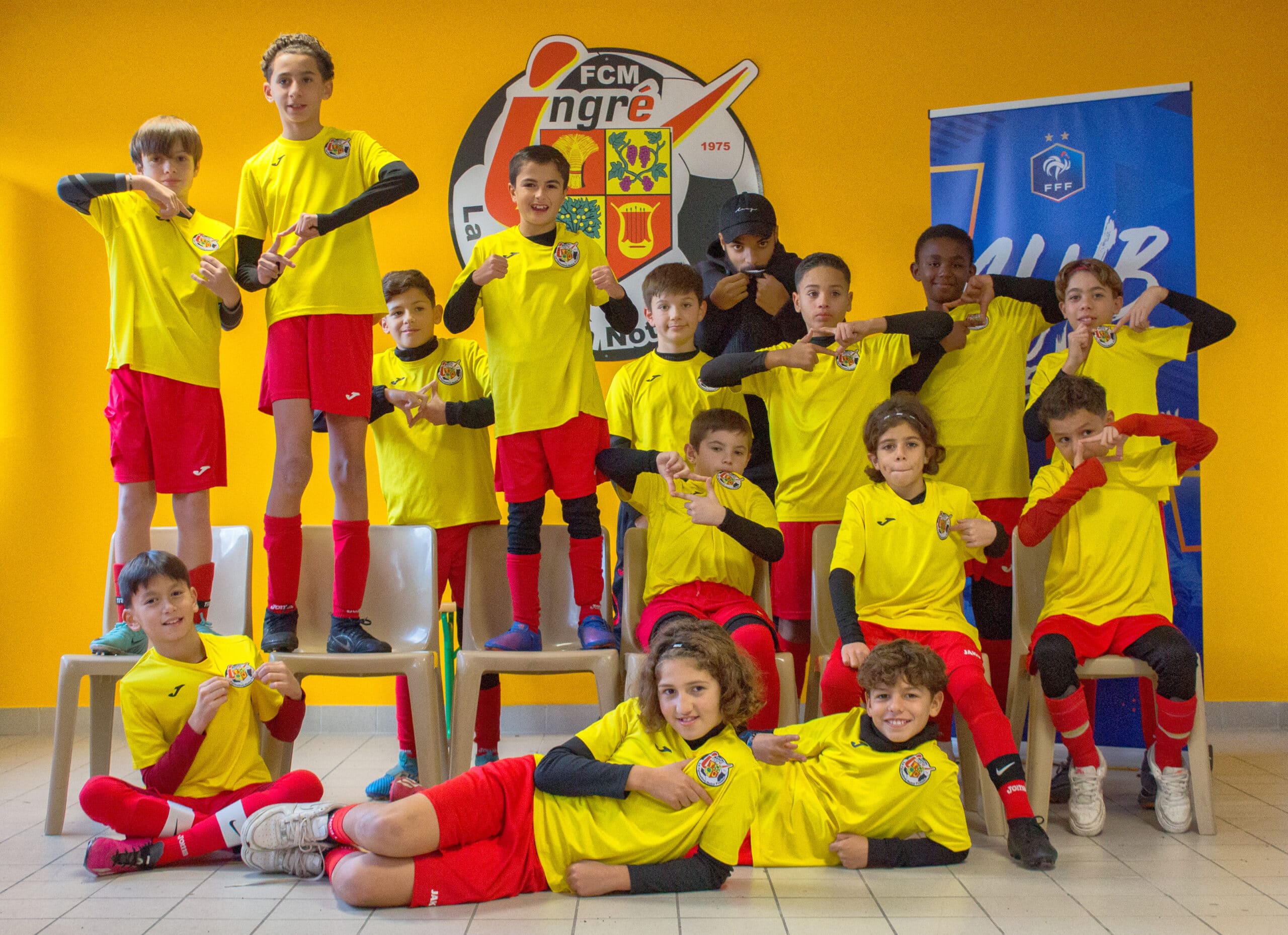 L'équipe U12.1 du FCM Ingré, club de football dans le 45