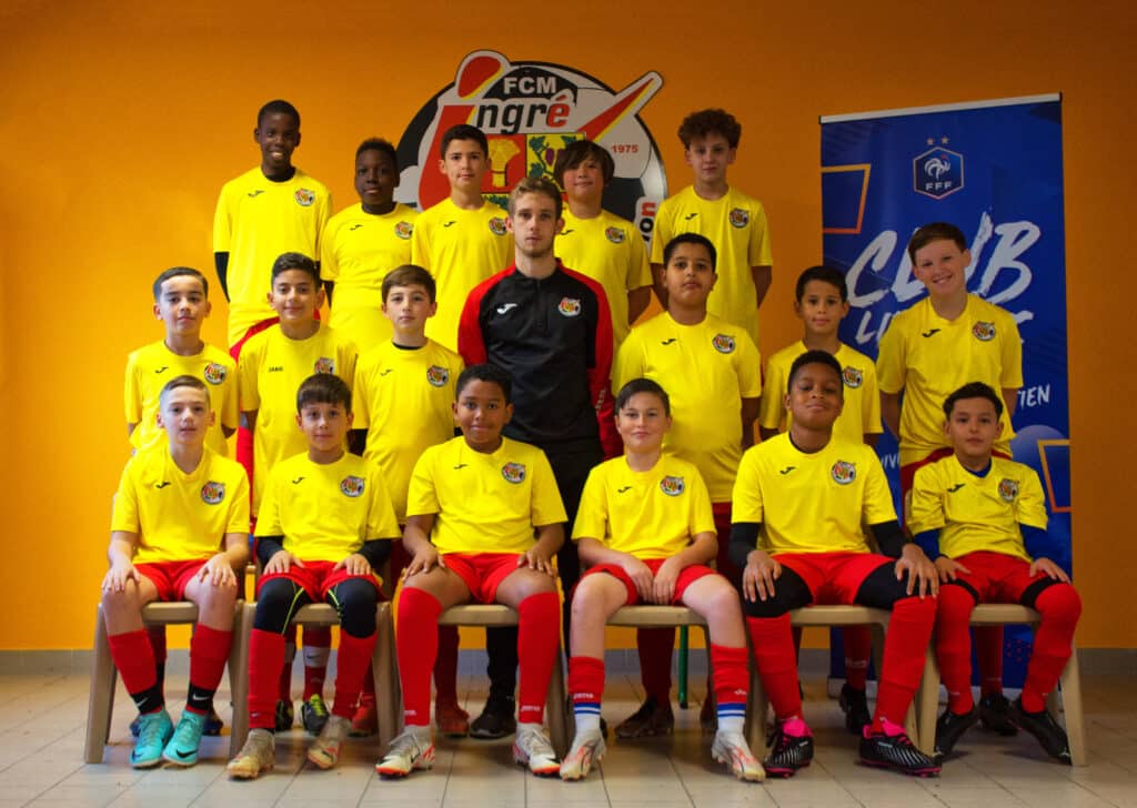 L'équipe U12.2 du FCM Ingré, club de football dans le 45